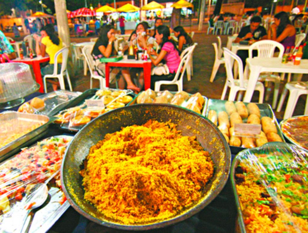 Projetos estimulam venda de comida de rua com segurança - Metro ...