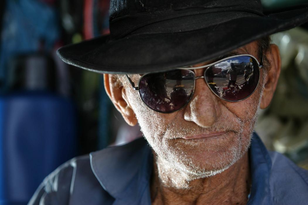 A vida sem rodeios de Seu Lunga - Verso - Diário do Nordeste