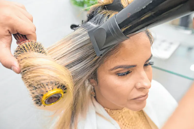 Algoterapia e argiloterapia são utilizadas na reconstrução capilar ...