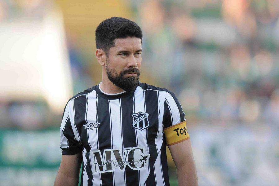 Ricardinho aproveita chance e pode ser trunfo para Ceará melhorar ...