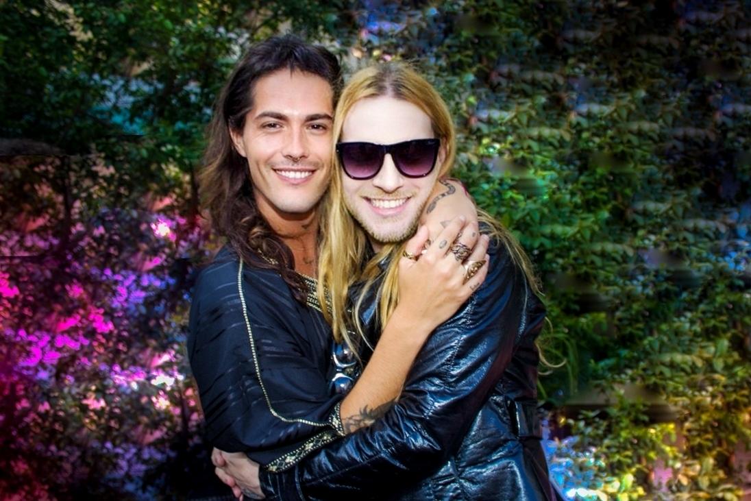 Em parceria inédita, Daniel Peixoto e Felipe Catto regravam 'Postal de ...