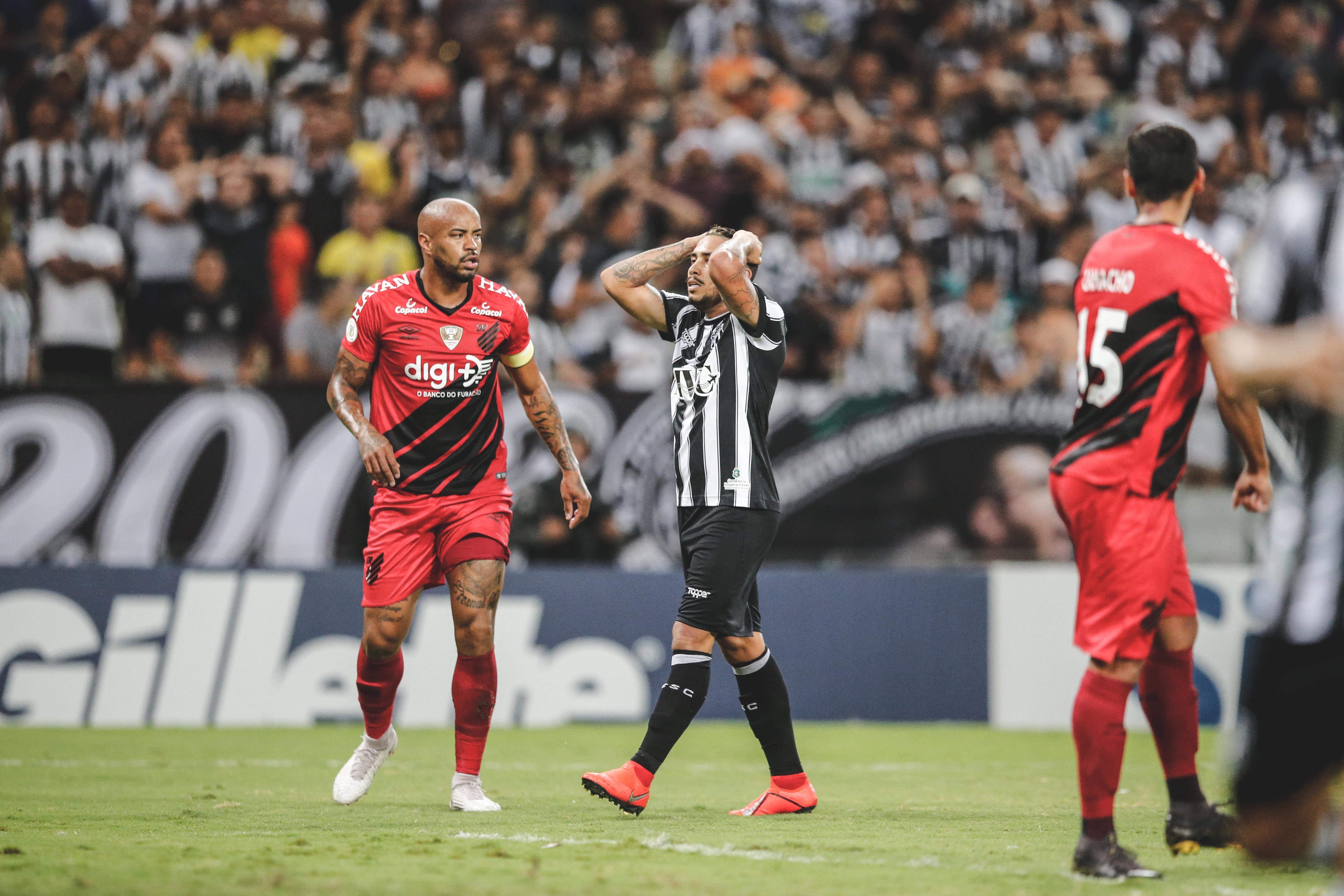 Pouco efetivo, Leandro Carvalho vive momento de baixa no Ceará - Jogada ...