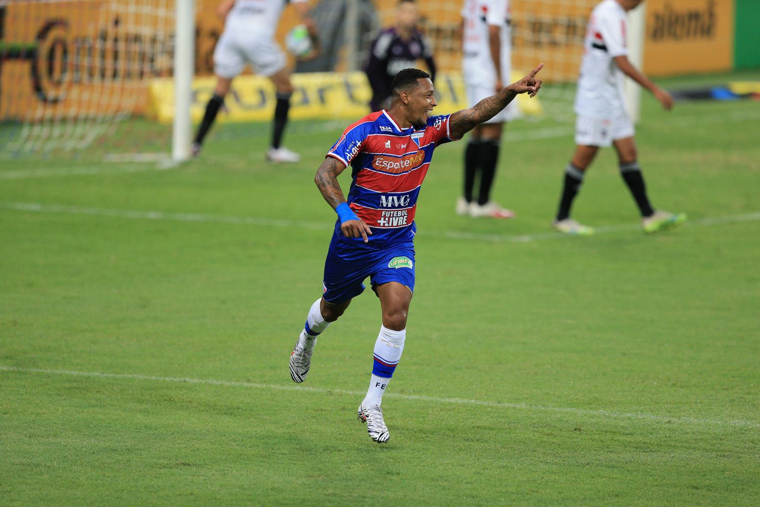 Artilheiro David volta ao ataque do Fortaleza e prega respeito ao CRB ...