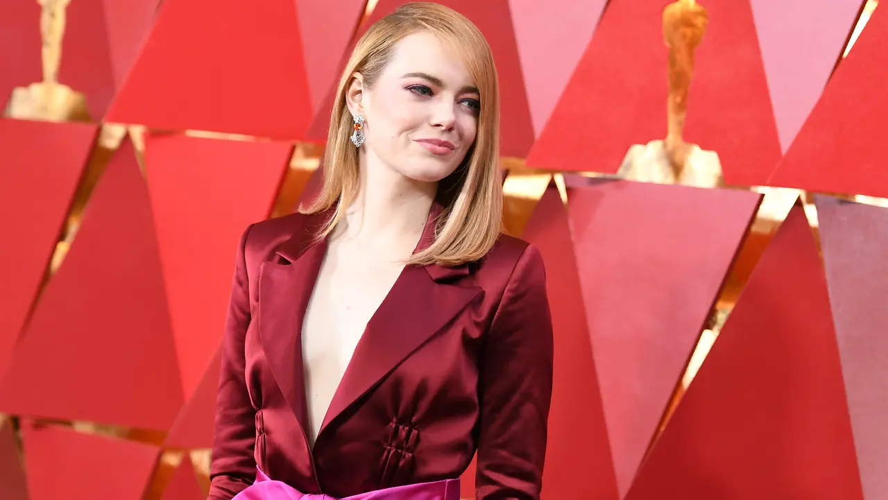 Emma Stone dá à luz primeiro filho, após gravidez discreta - Zoeira ...