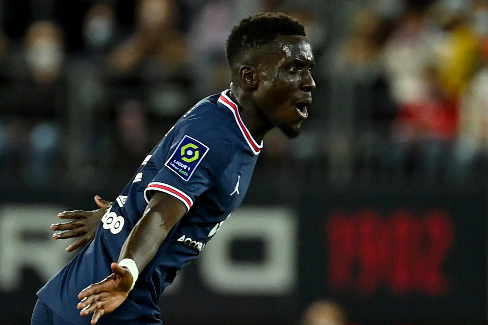 Atleta do PSG não usa camisa em apoio ao movimento LGBTQIA+ e gera ...