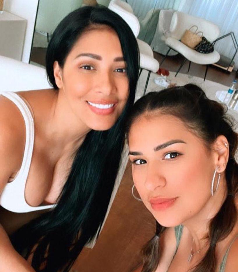 Após discussões públicas, Simone e Simaria postam 'selfie' juntas em ...