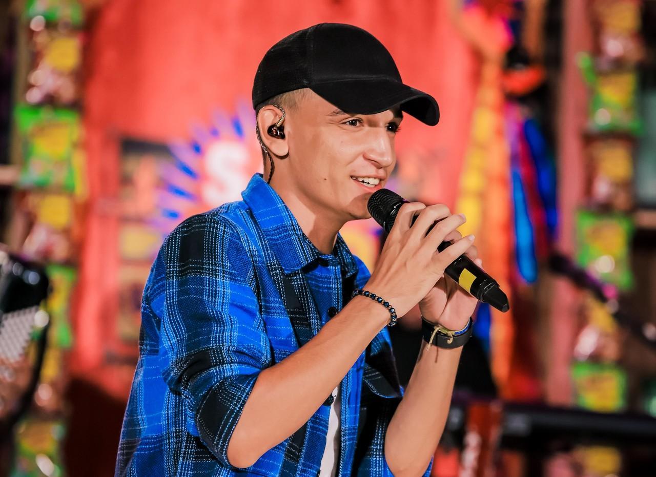 João Gomes faz show gratuito em Recife para gravação de primeiro DVD ...