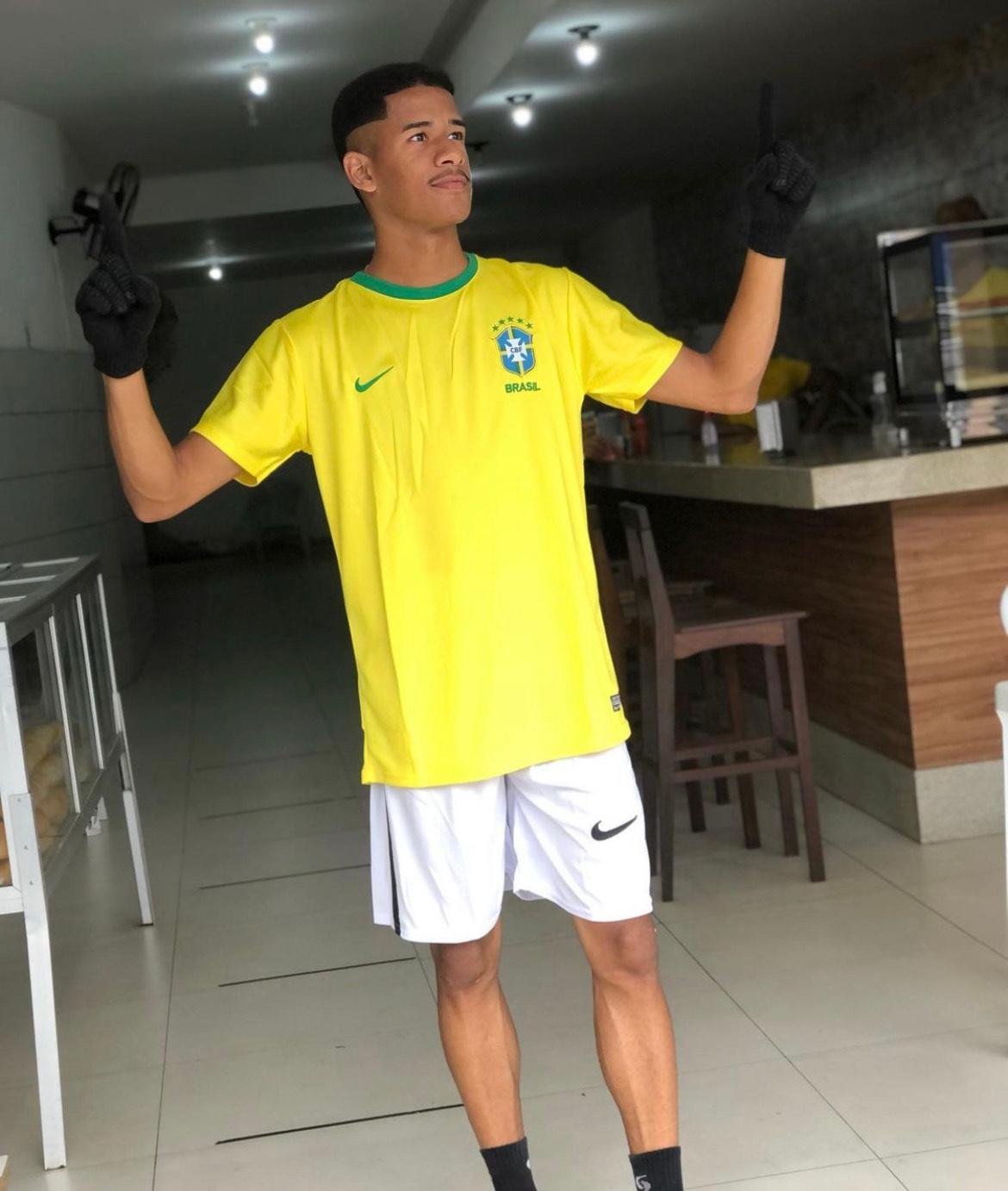 Sósia do Luva de Pedreiro viraliza no TikTok com mais de 2 milhões de ...