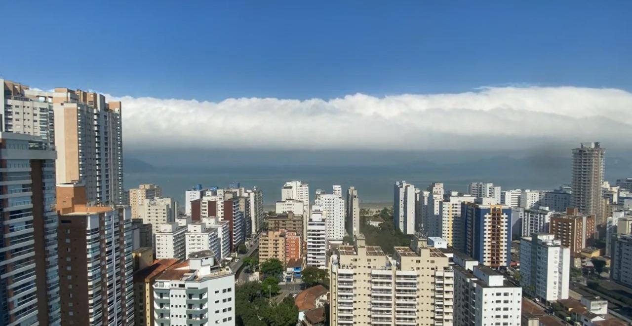 Nuvens em formato de rolo impressionam moradores de SP e RJ; veja vídeo ...