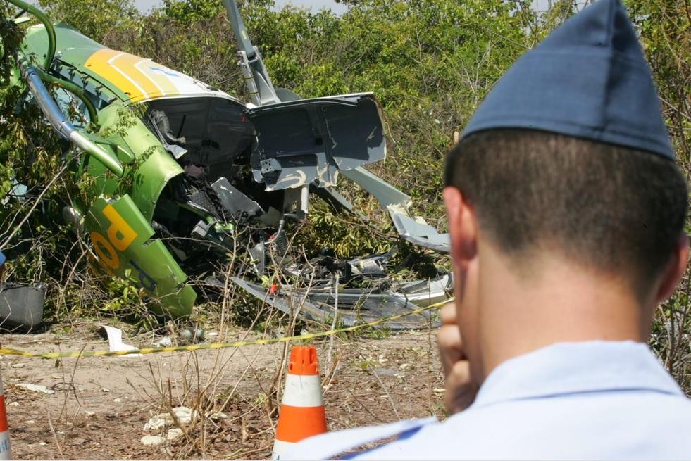 Há 17 anos, helicóptero da Ciopaer caiu em Fortaleza e matou três ...