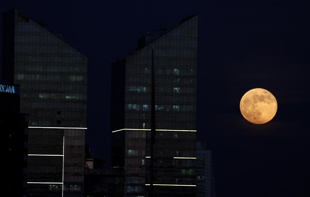 Primeira lua cheia do ano acontece nesta sexta (06); veja horário e ...