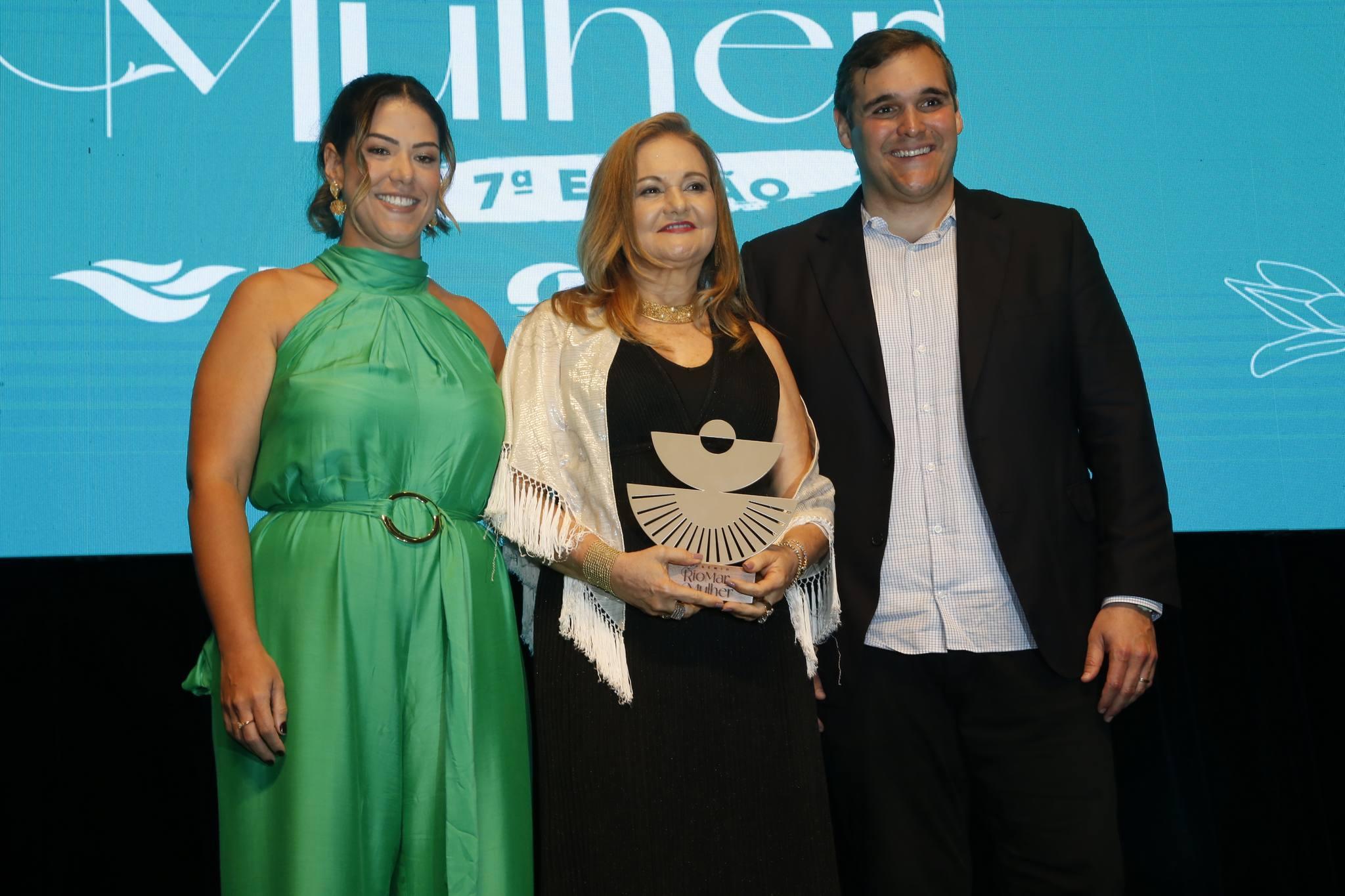 Lenise Queiroz Rocha é homenageada no 7º Prêmio RioMar Mulher - Jeritza ...