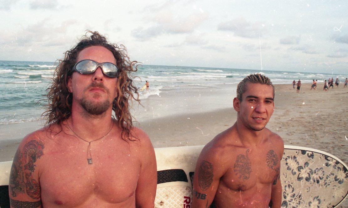 Canisso e Raimundos fizeram parte dos shows que marcaram época na ...