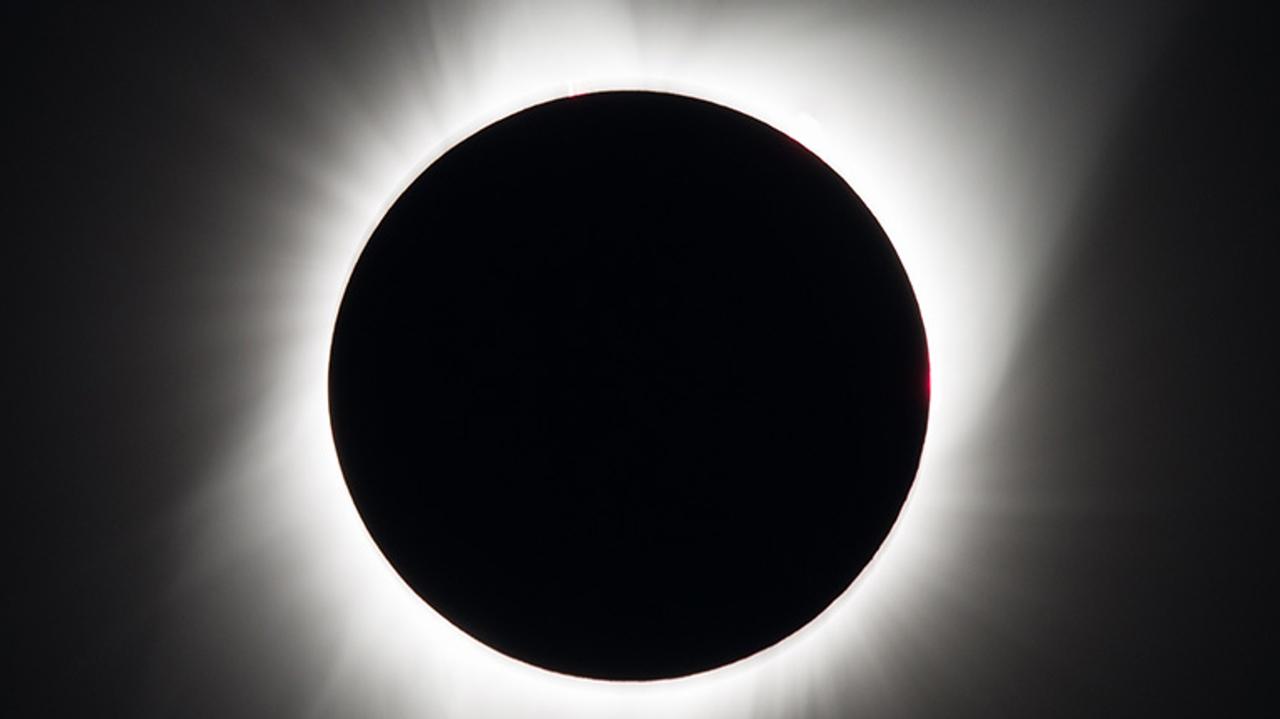 Raro eclipse solar híbrido acontece nesta quarta-feira (19); veja que ...