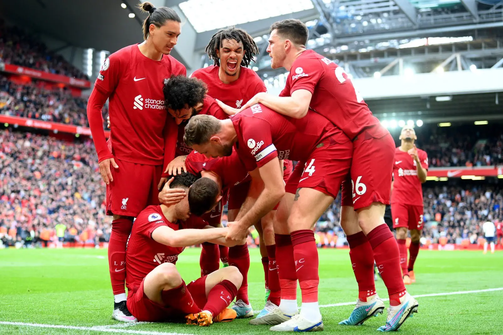 Com final emocionante, Liverpool vence Tottenham em jogo de 7 gols ...