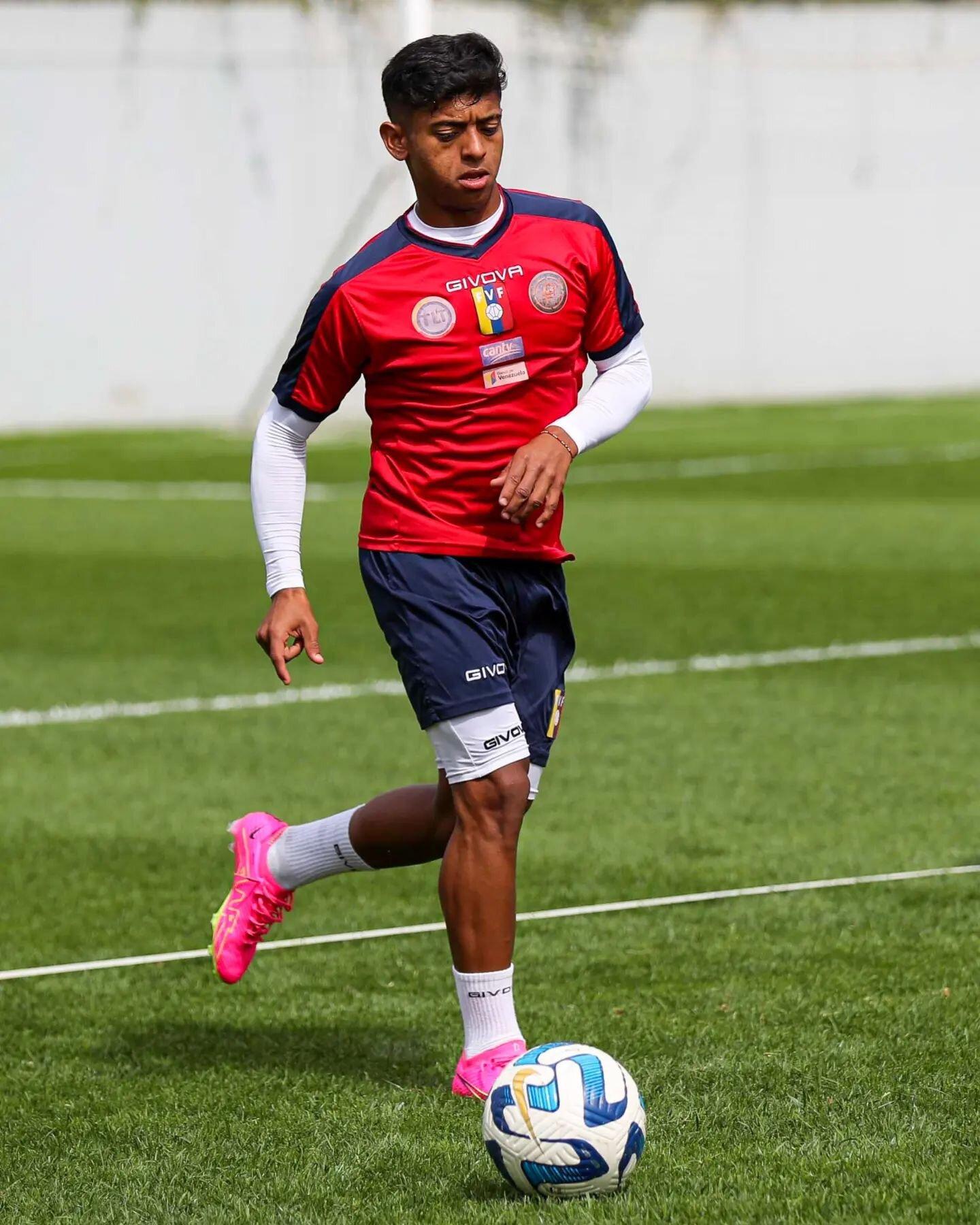 Fortaleza acerta contratação de Kervin Andrade, joia venezuelana; veja ...