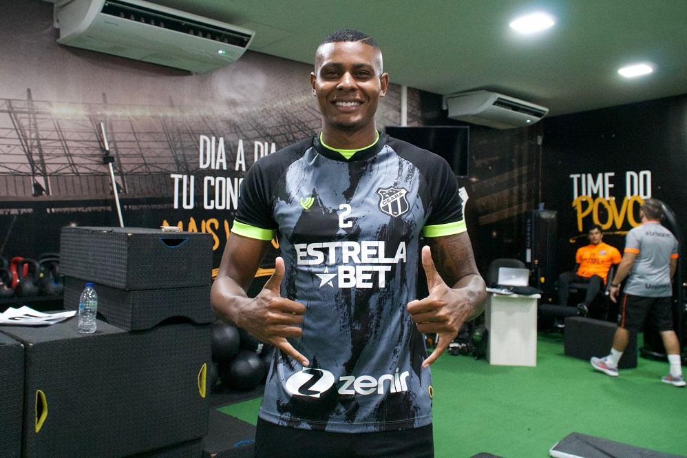 Cléber retorna aos treinamentos no Ceará; relembre números do atacante ...