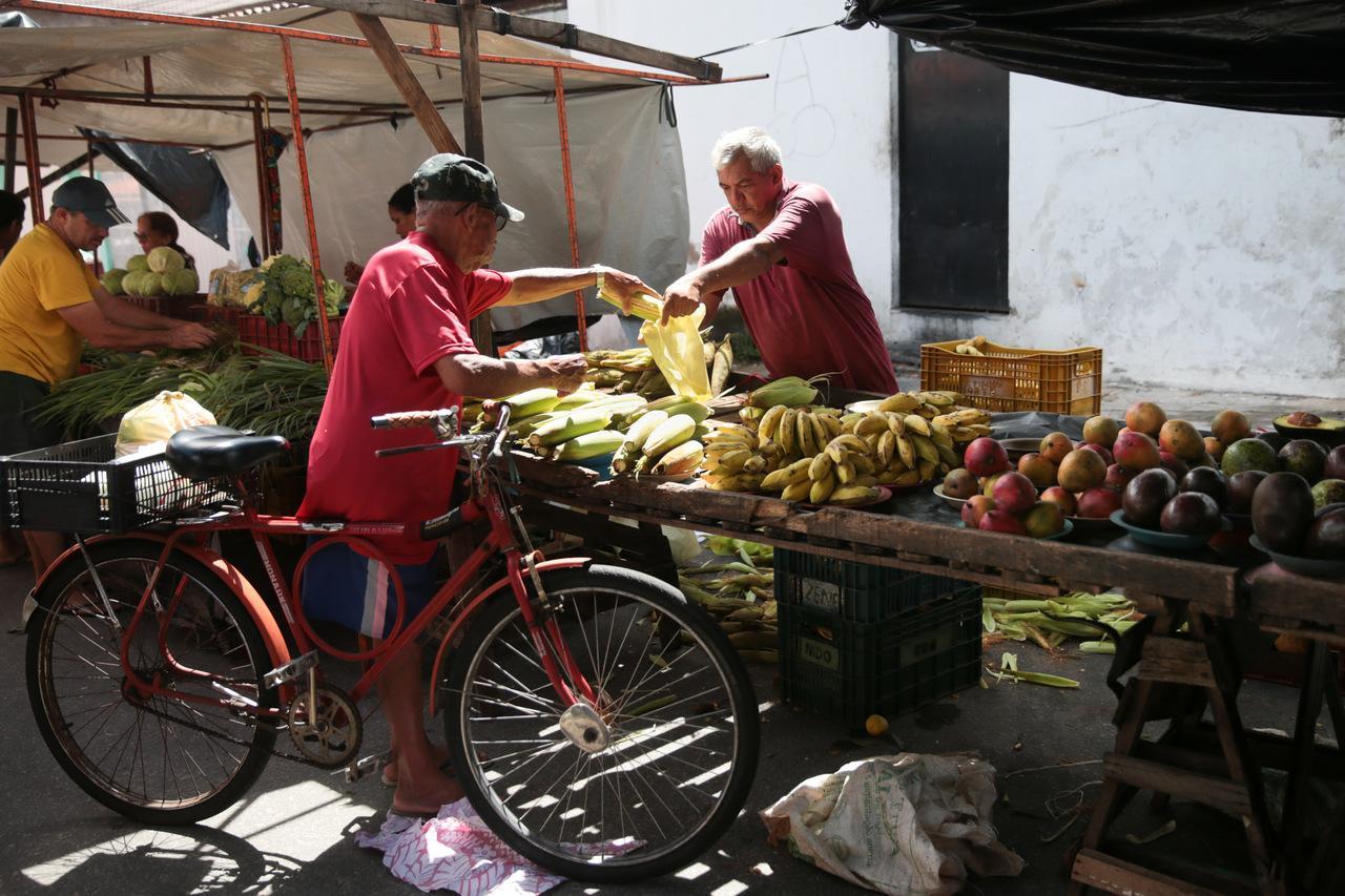 A feira do rolo e a muamba luxuosa do Rolex - Xico Sá - Diário do Nordeste