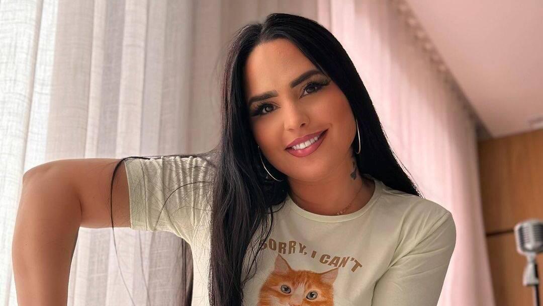 Perlla promete retomar carreira de cantora e relembra visitas ao marido ...