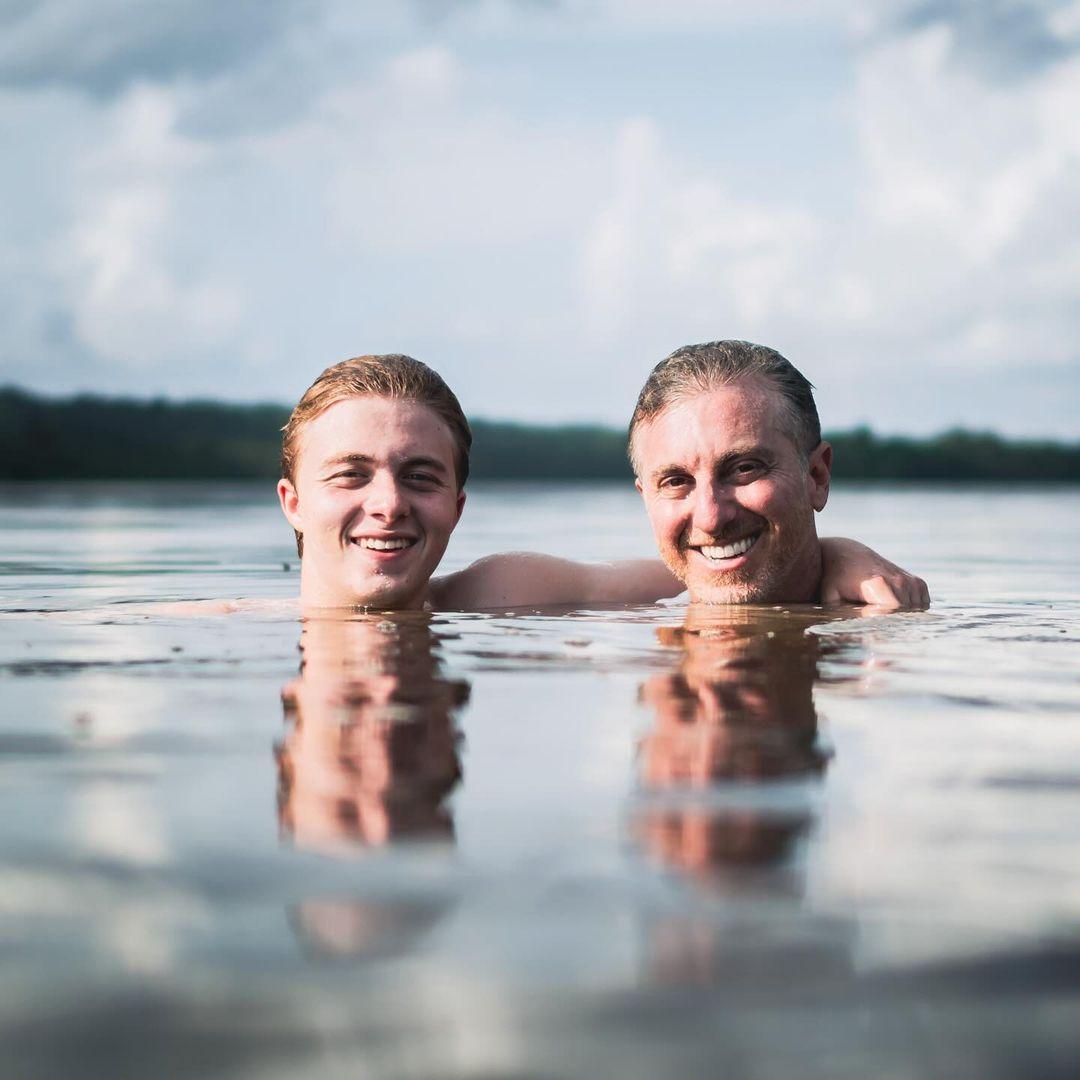 Filho de Angélica e Luciano Huck completa 16 anos e pais publicam ...