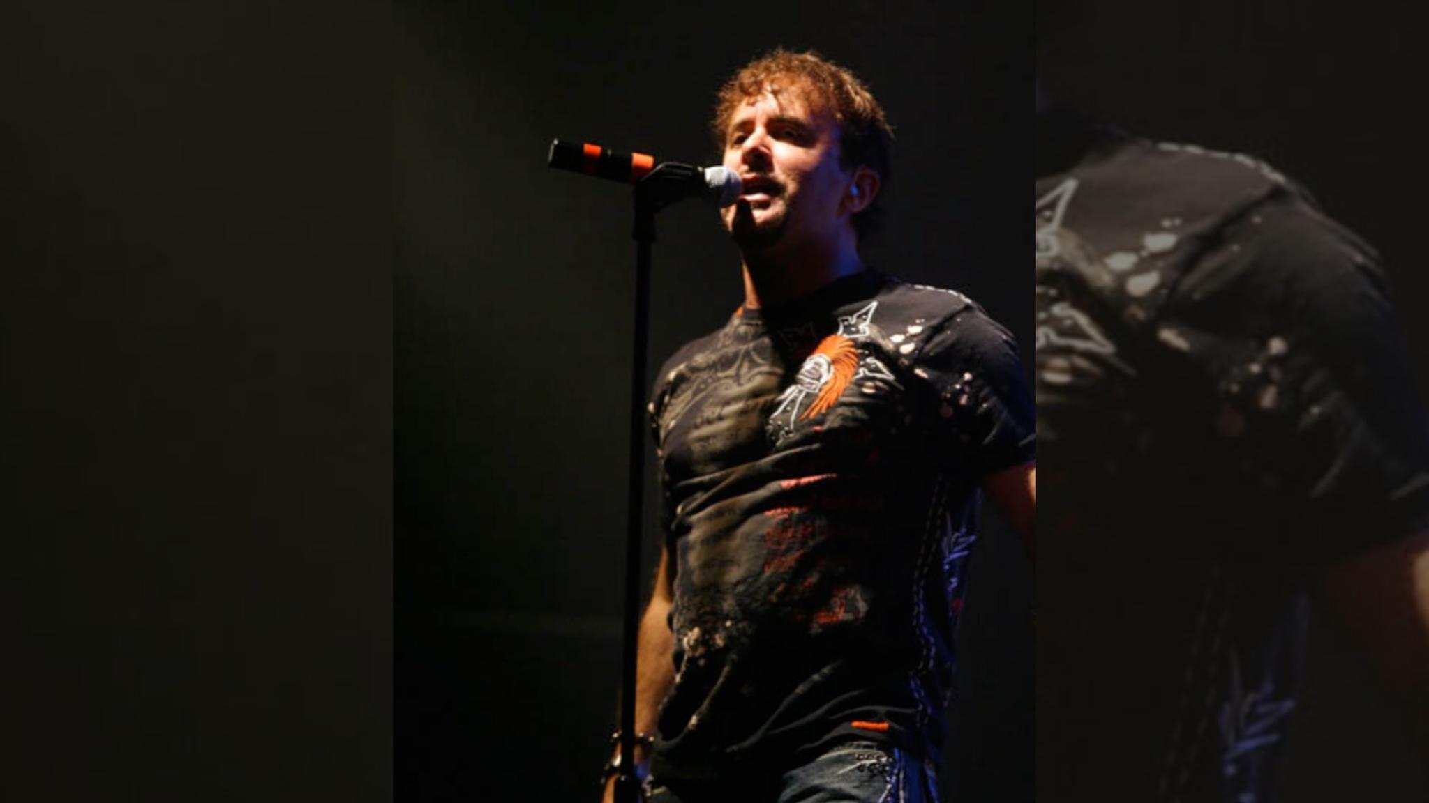 Vocalista da banda Firehouse, C.J. Snare, morre aos 64 anos - Zoeira ...