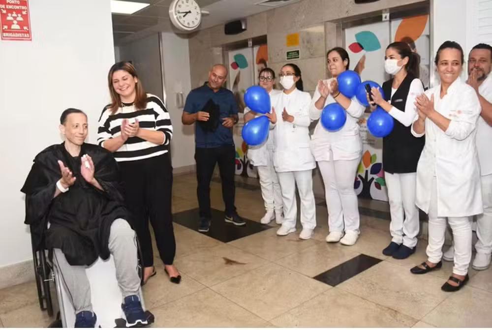 Paciente oncológico ganha formatura em hospital e se torna engenheiro ...