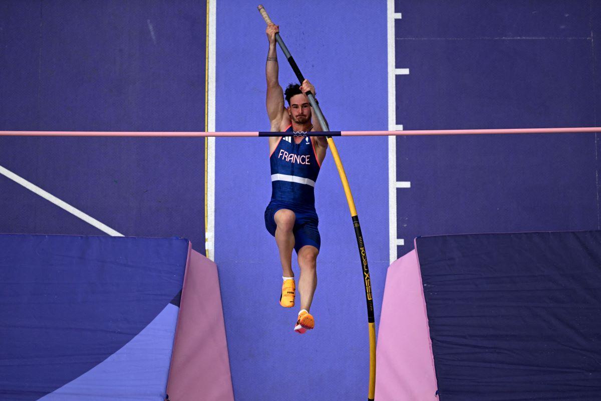 Salto Com Vara
