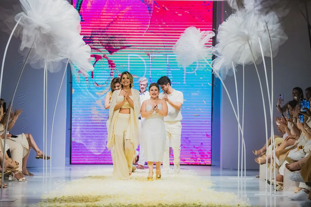 Com Flávia Alessandra na passarela, Desfile Deep 2024 apresenta coleção ...