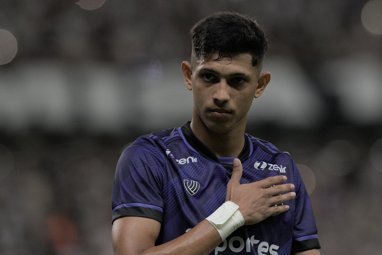 O que o Vila Nova de 2023 ensina ao Ceará na briga pelo acesso - Alexandre Mota - Diário do Nordeste