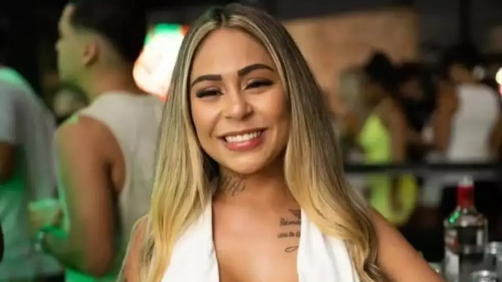 Influencer Anna Poly morre ao cair de varanda de hotel no RJ; polícia ...