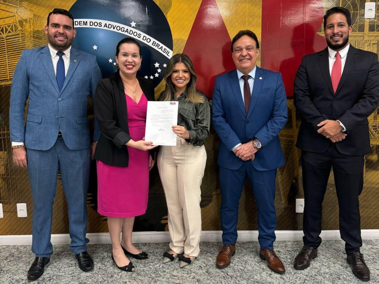 Advogada Simone Lima assume presidência da Comissão de Direito ...