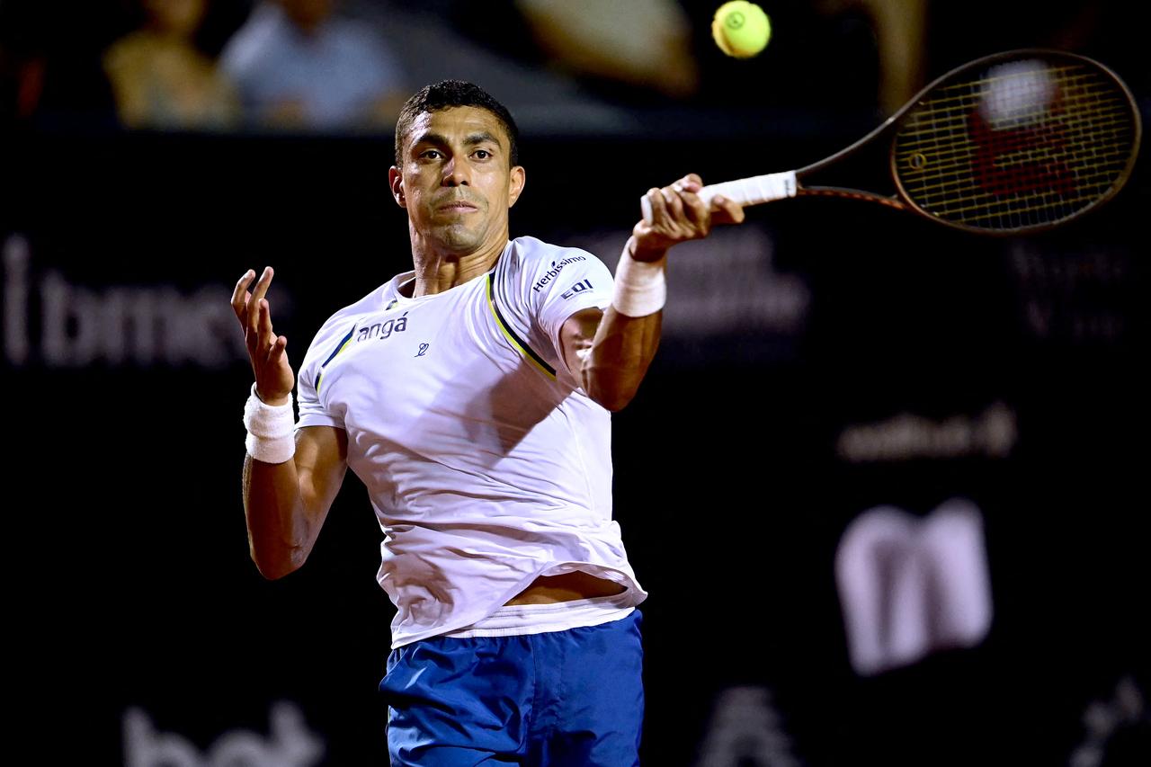 Thiago Monteiro estreia com dura vitória no ATP de Santiago e vai às oitavas - Jogada - Diário ...