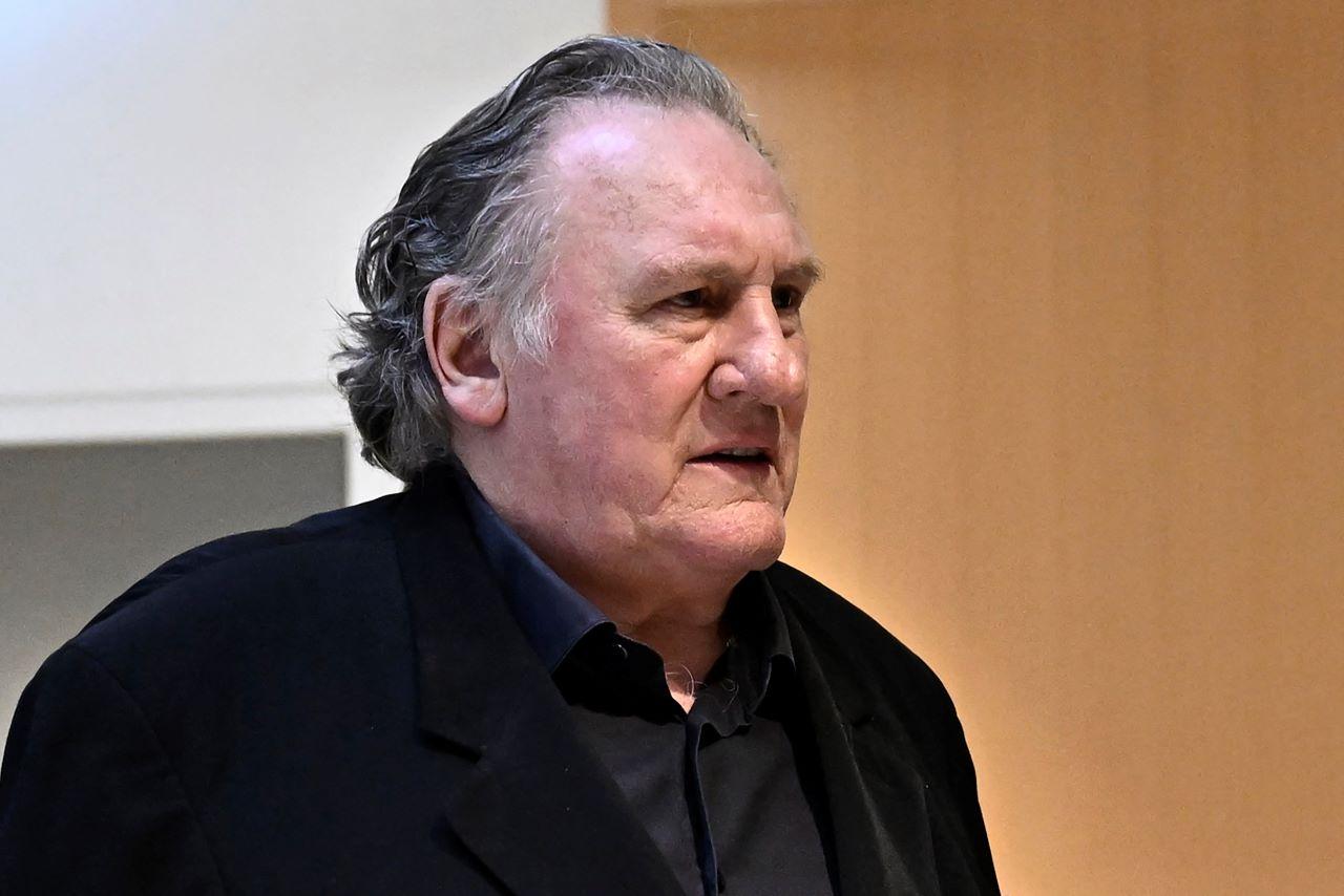 Ator francês Gérard Depardieu começa a ser julgado em Paris - Zoeira ...