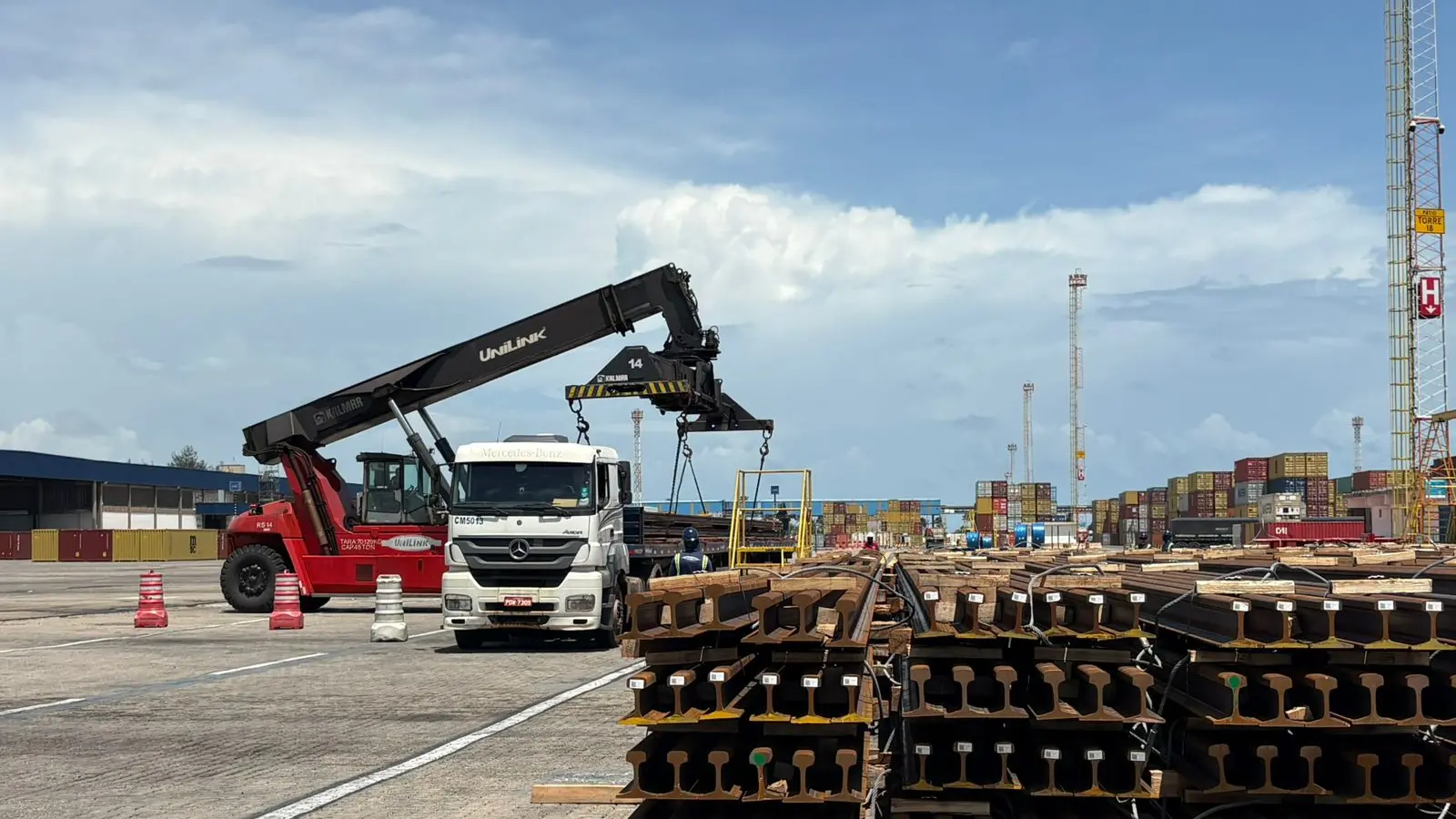 Como será o terminal de cargas da Transnordestina que vai funcionar no ...