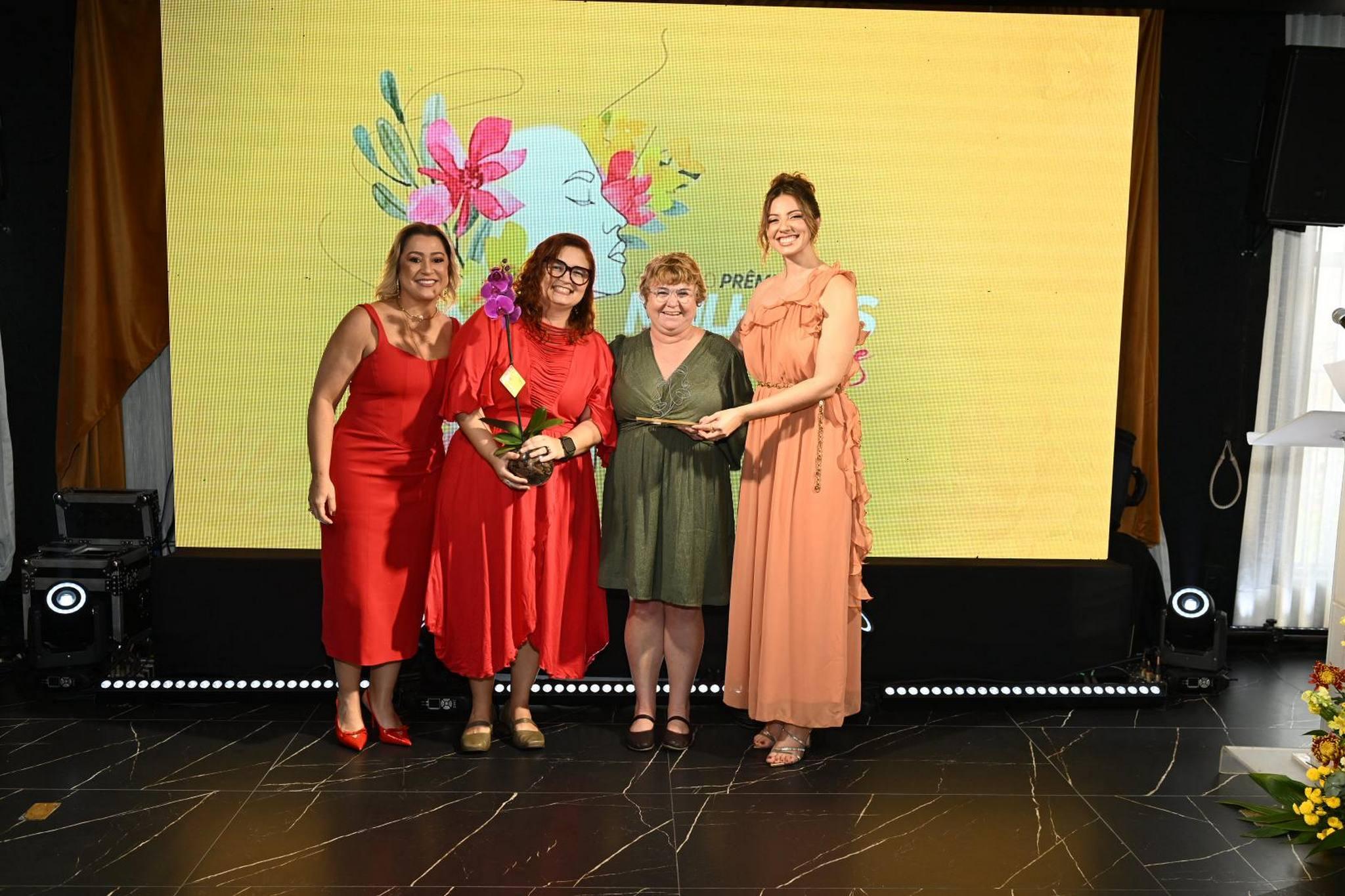 CAPTEI: 3ª Edição do Prêmio Mulheres Extraordinárias Apresenta ...